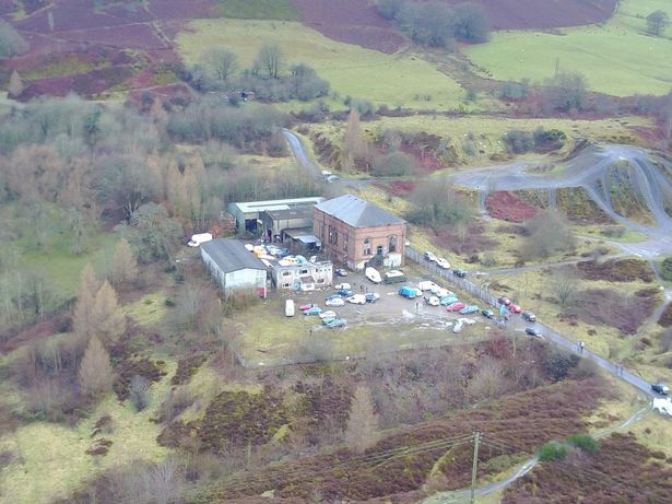 Ravers Went Back At Place Of Rave To Clean Up Their Mess - Only Techno