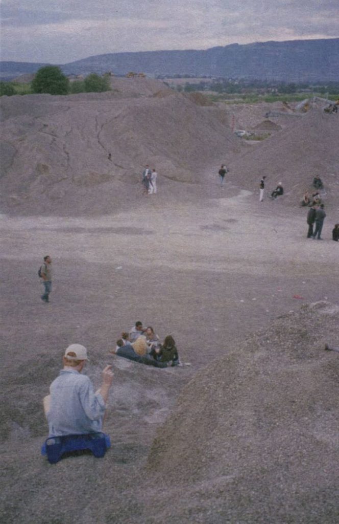 40 Pictures That Perfectly Capture The '90s Raves - Page 2 of 4 - Only ...