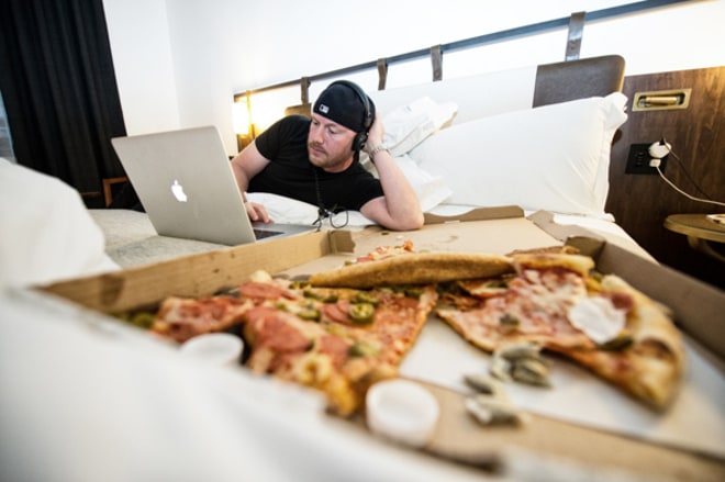 Eric Prydz Surprises Fans With Facetime Calls - Only Techno